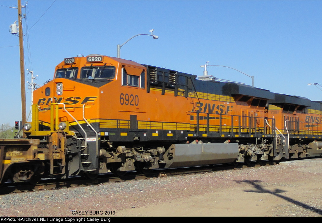 BNSF 6920